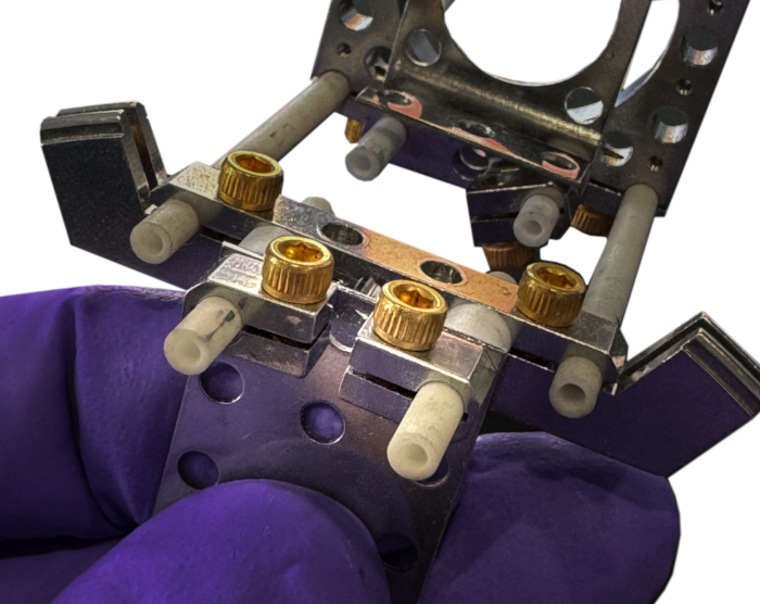 Screw Clamp | Kimball Physics